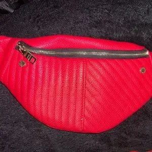 Steve Madden | Accessories | Steve Madden Red Quilted Fanny Pack Belt ...